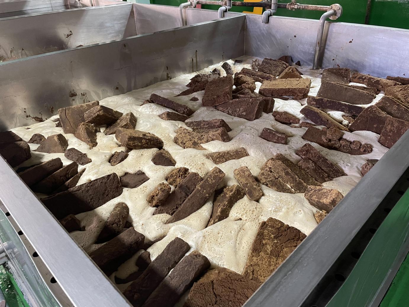 Kokuto-shochu (brown sugar liquor) | Travel Tips | DISCOVER KAGOSHIMA ...