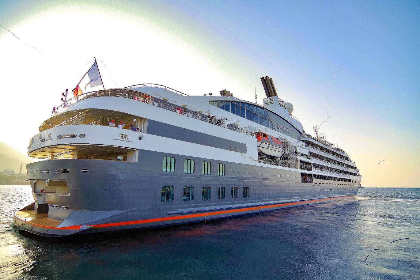 Naze Port | Cruise | DISCOVER KAGOSHIMA｜Official Travel Guide