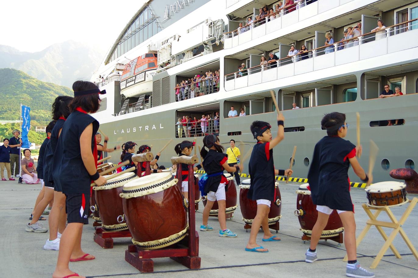 Naze Port | Cruise | DISCOVER KAGOSHIMA｜Official Travel Guide