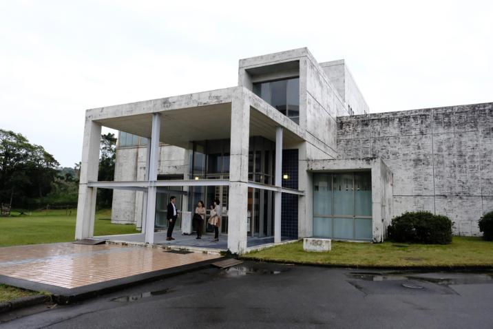 Natural Sand Bath Center 'Saraku' | Tourism spot | DISCOVER KAGOSHIMA ...