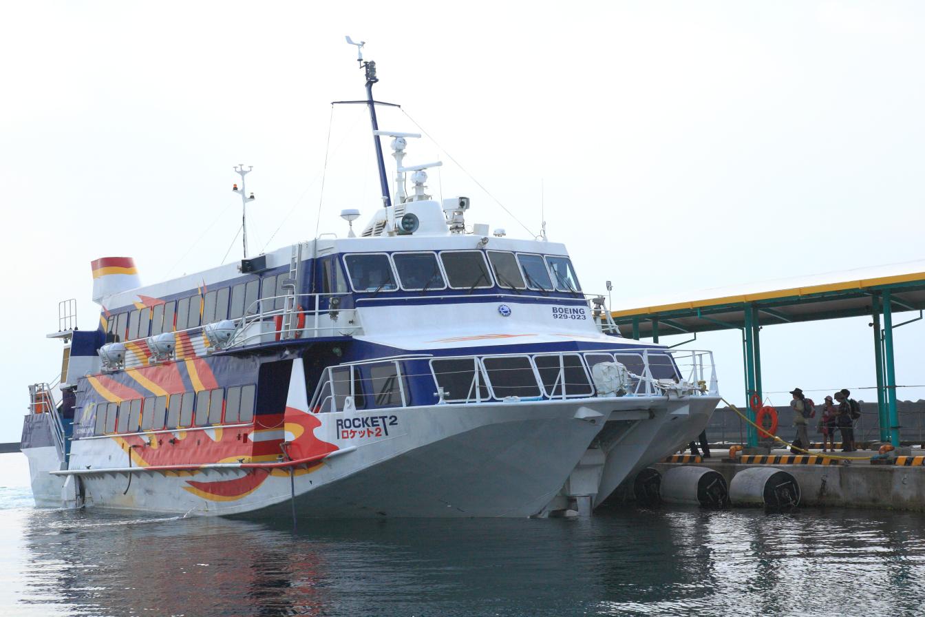 High-speed jetfoil “Toppy” or “Rocket” | Useful Transportation ...